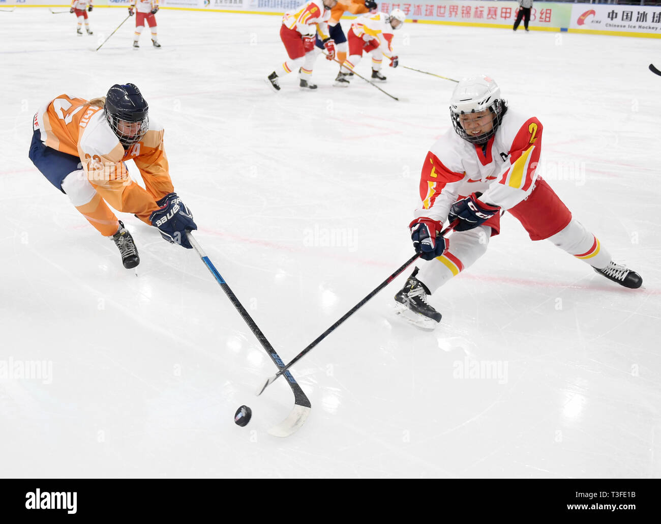 Beijing, China. 9th Apr, 2019. Yu Baiwei (R) of China vies with Hilde ...
