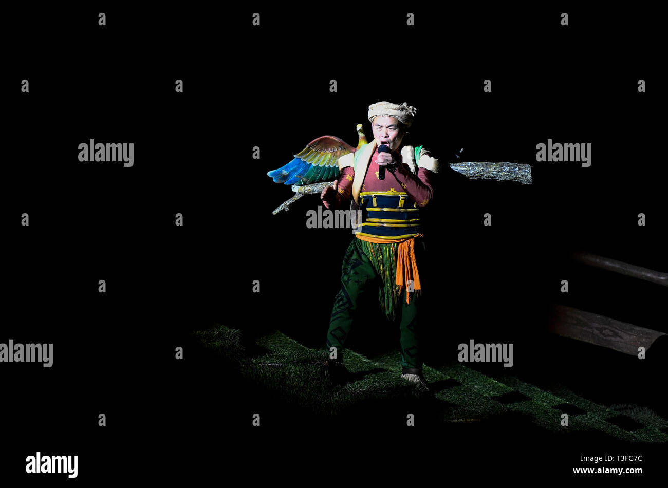 Chongqing, China. 09th Apr, 2019. Yang Xingyong performs Chuanjiang ...