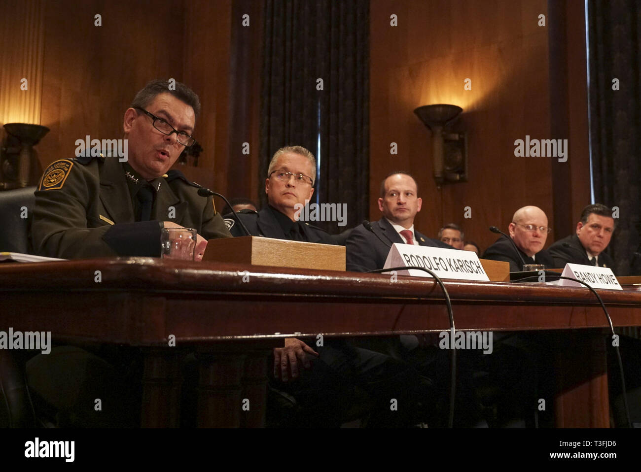 U s customs border patrol office hi-res stock photography and images ...