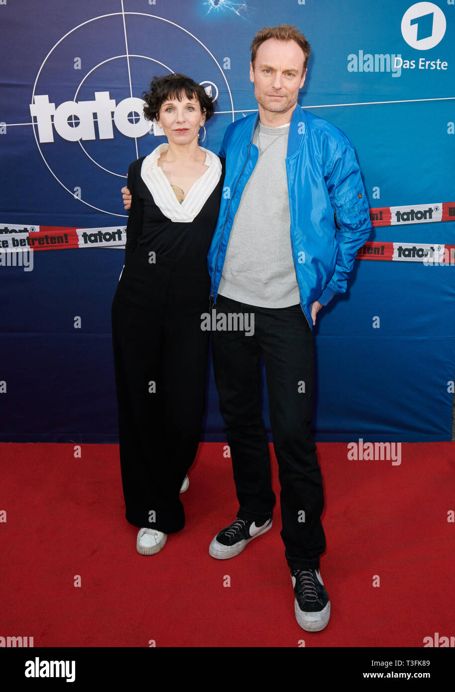 Berlin, Germany. 09th Apr, 2019. The actors Meret Becker and Mark ...