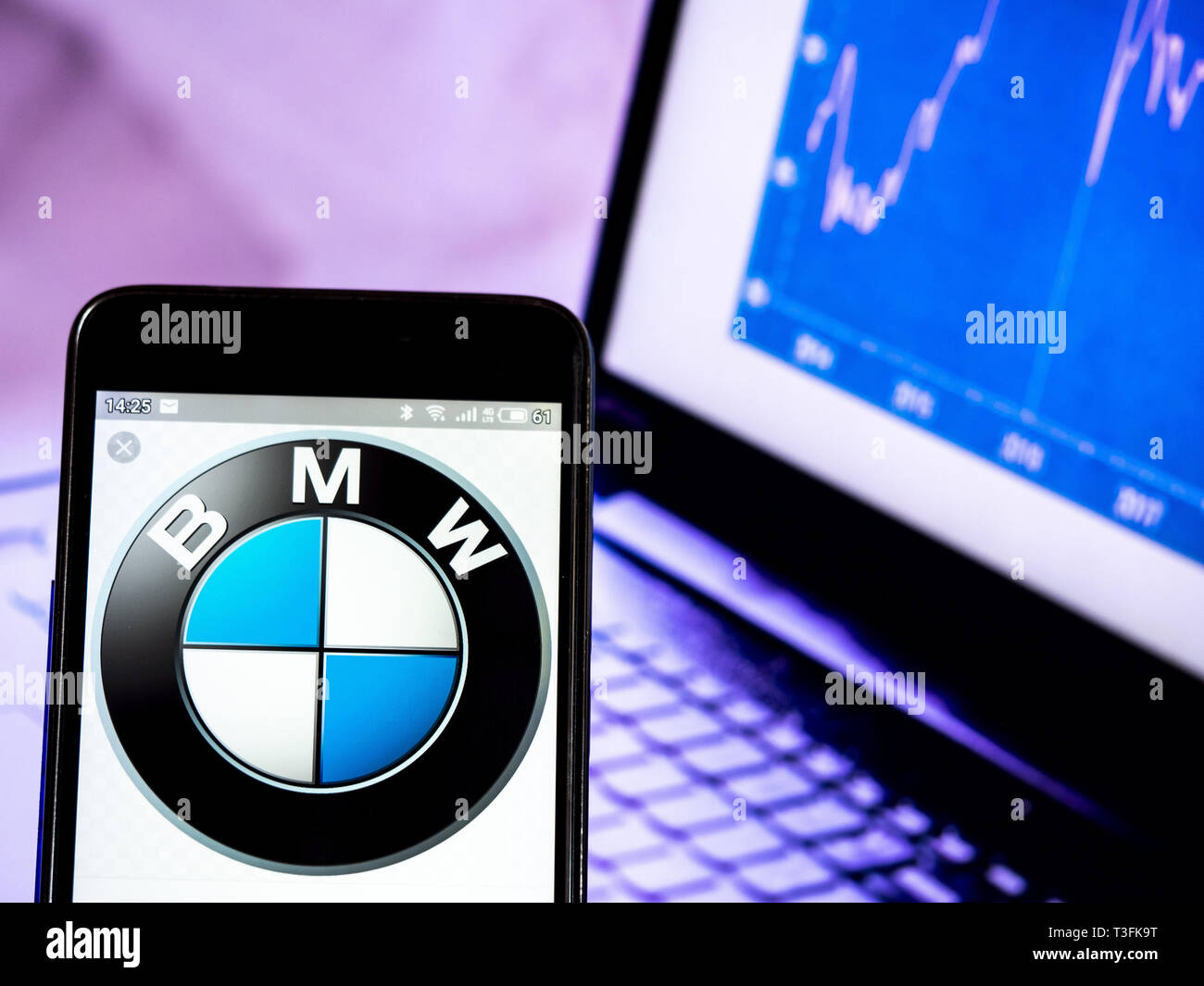 Bmw bayerische motoren werke logo hi-res stock photography and images ...
