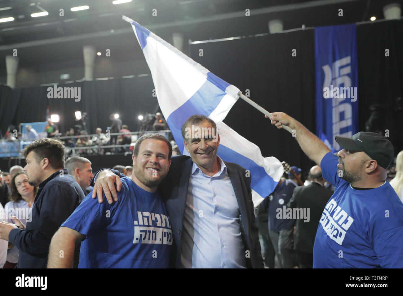 Tel Aviv, Israel. 9th Apr, 2019. Supporters of the Likud Party ...
