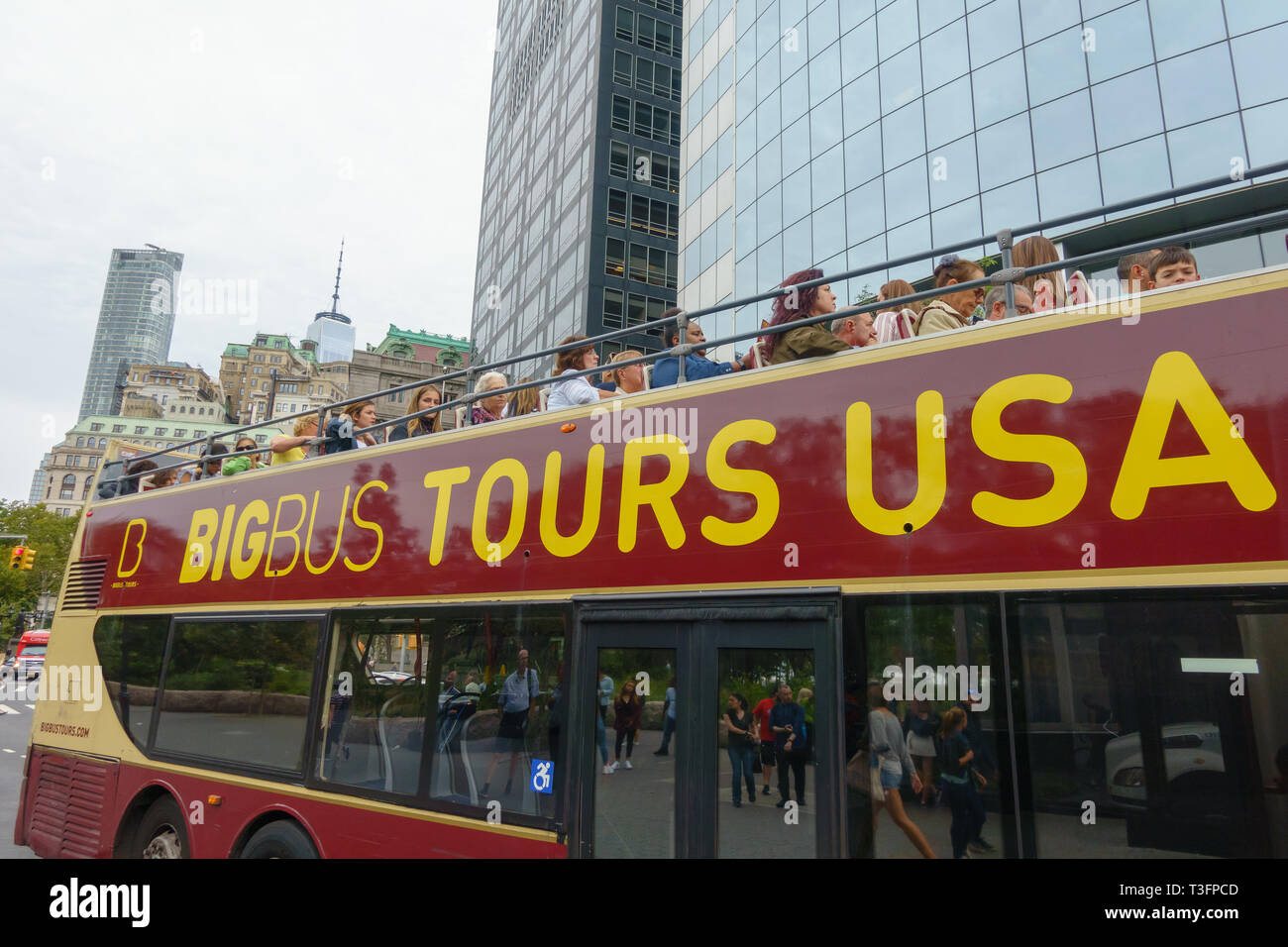 Nyc bus tours hi-res stock photography and images - Alamy