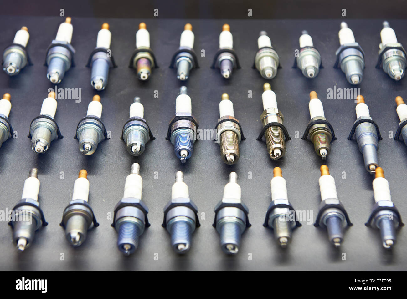 Engine spark plugs hi-res stock photography and images - Alamy