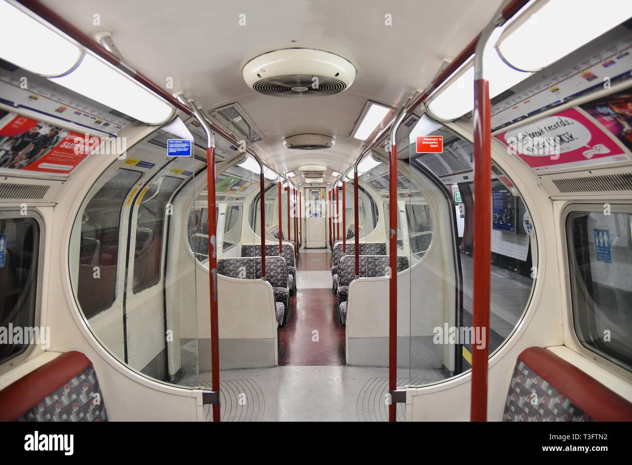 London, Elephant and castle Stock Photo - Alamy