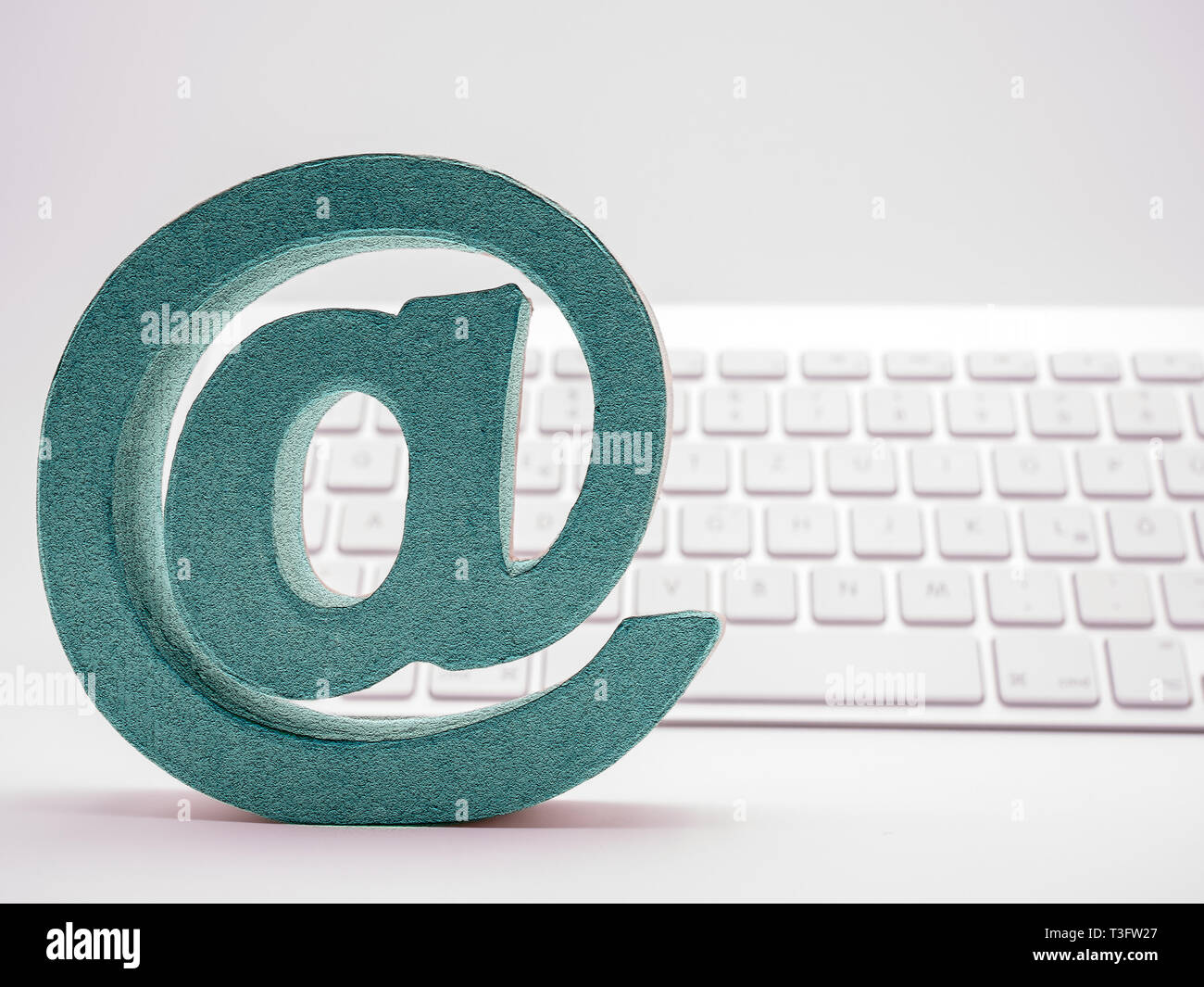 Email icon hi-res stock photography and images - Alamy