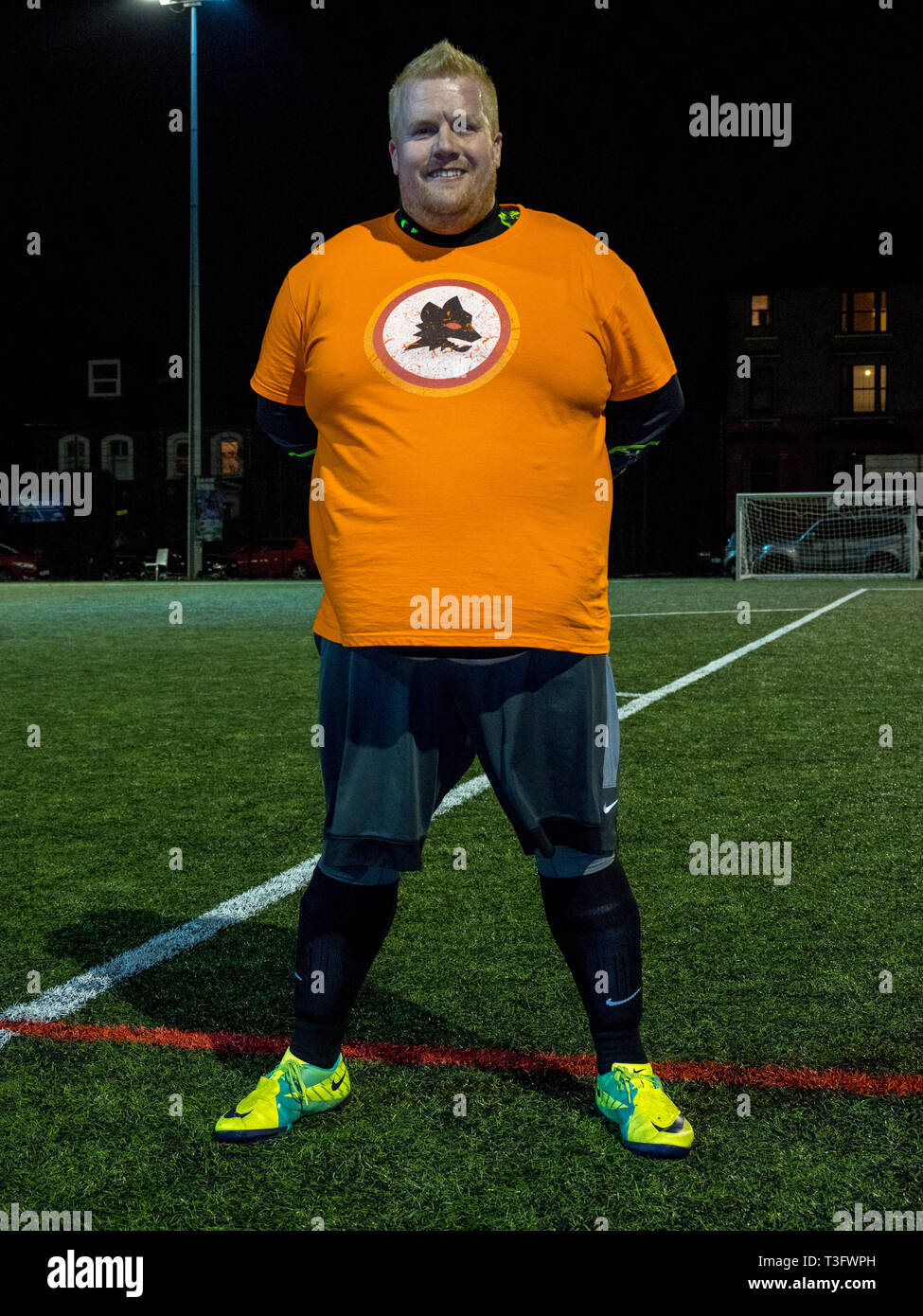 One Tonne Wanderers FC goal keeper, 38 year old Martin Kent Stock Photo ...