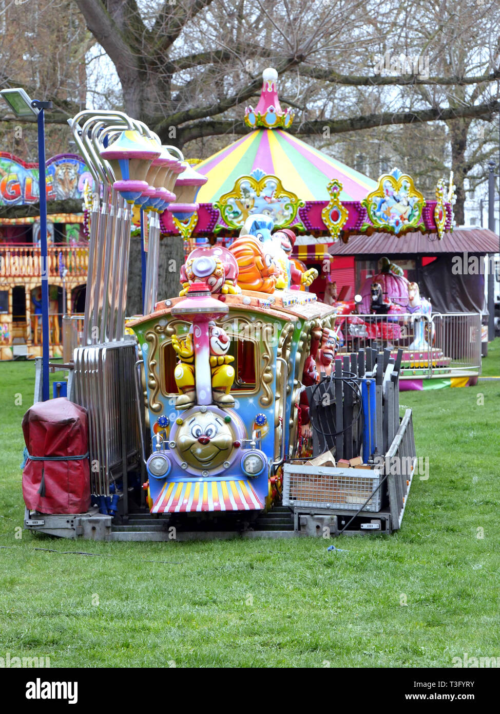 Fairground ride face hi-res stock photography and images - Alamy
