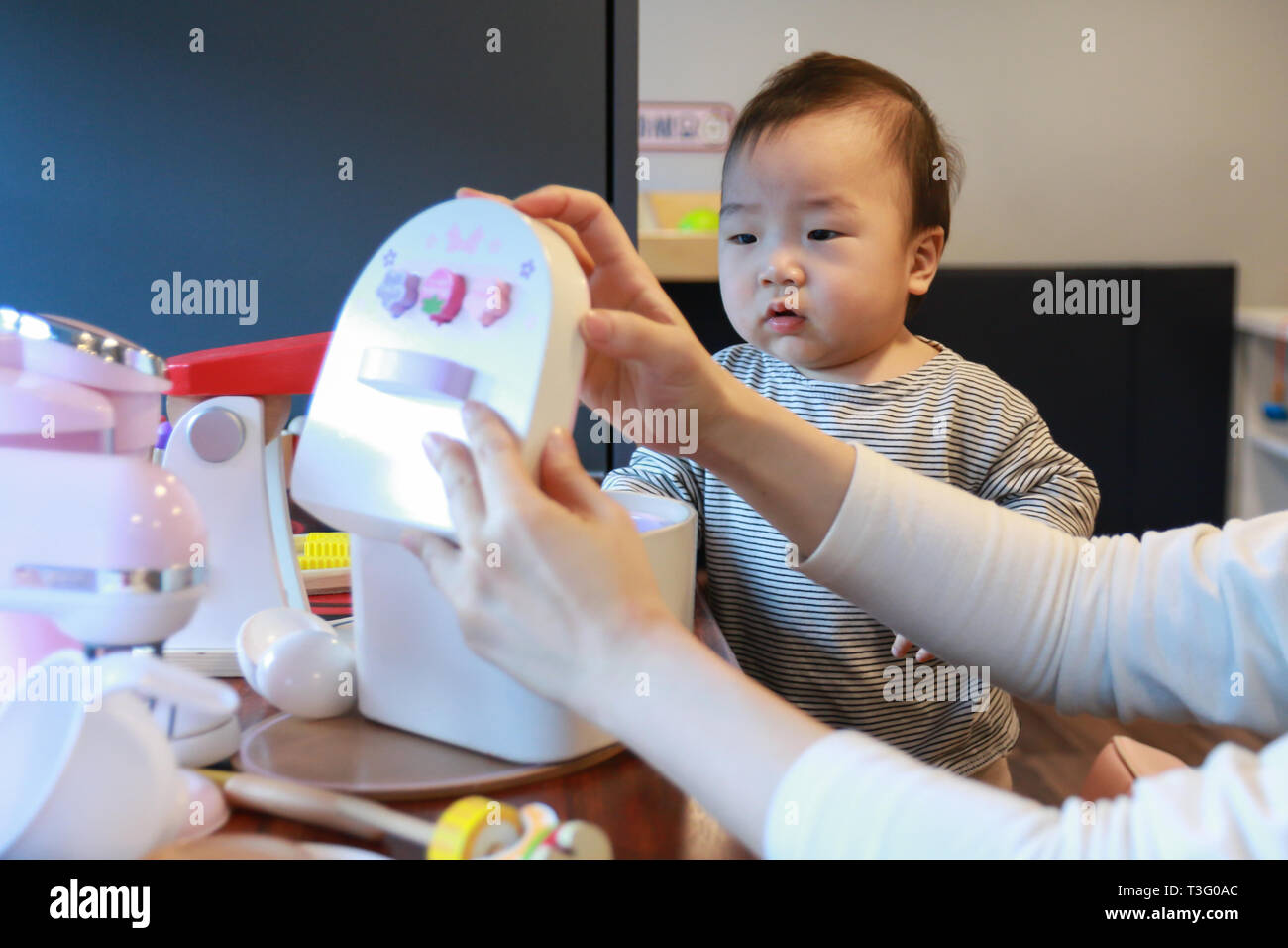 Korean mother baby kitchen hi-res stock photography and images - Alamy