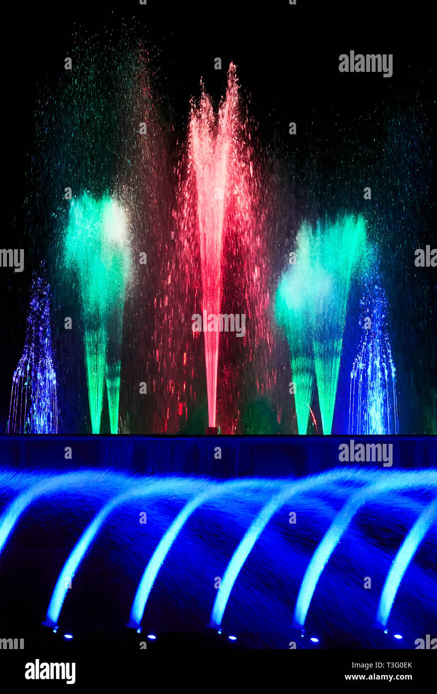 Fountain water show hi-res stock photography and images - Alamy