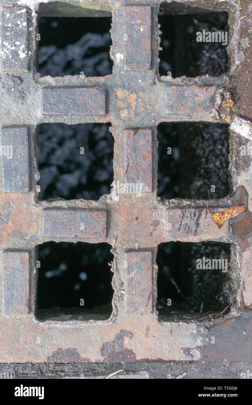 Storm drain background texture hi-res stock photography and images - Alamy