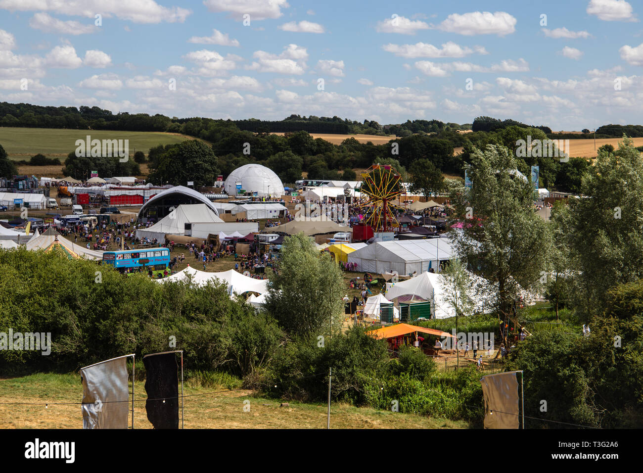 Standon calling crowd hi-res stock photography and images - Alamy