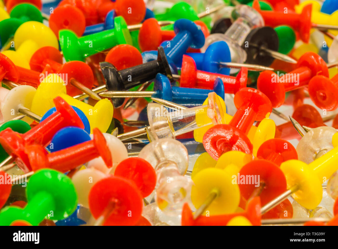 Green pins hi-res stock photography and images - Alamy