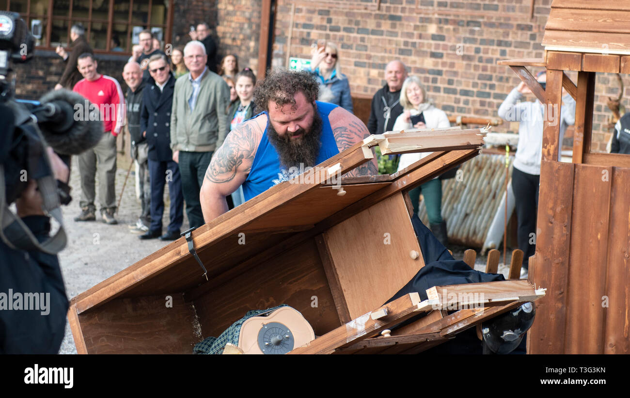 Eddie hall strongest man hi-res stock photography and images - Alamy