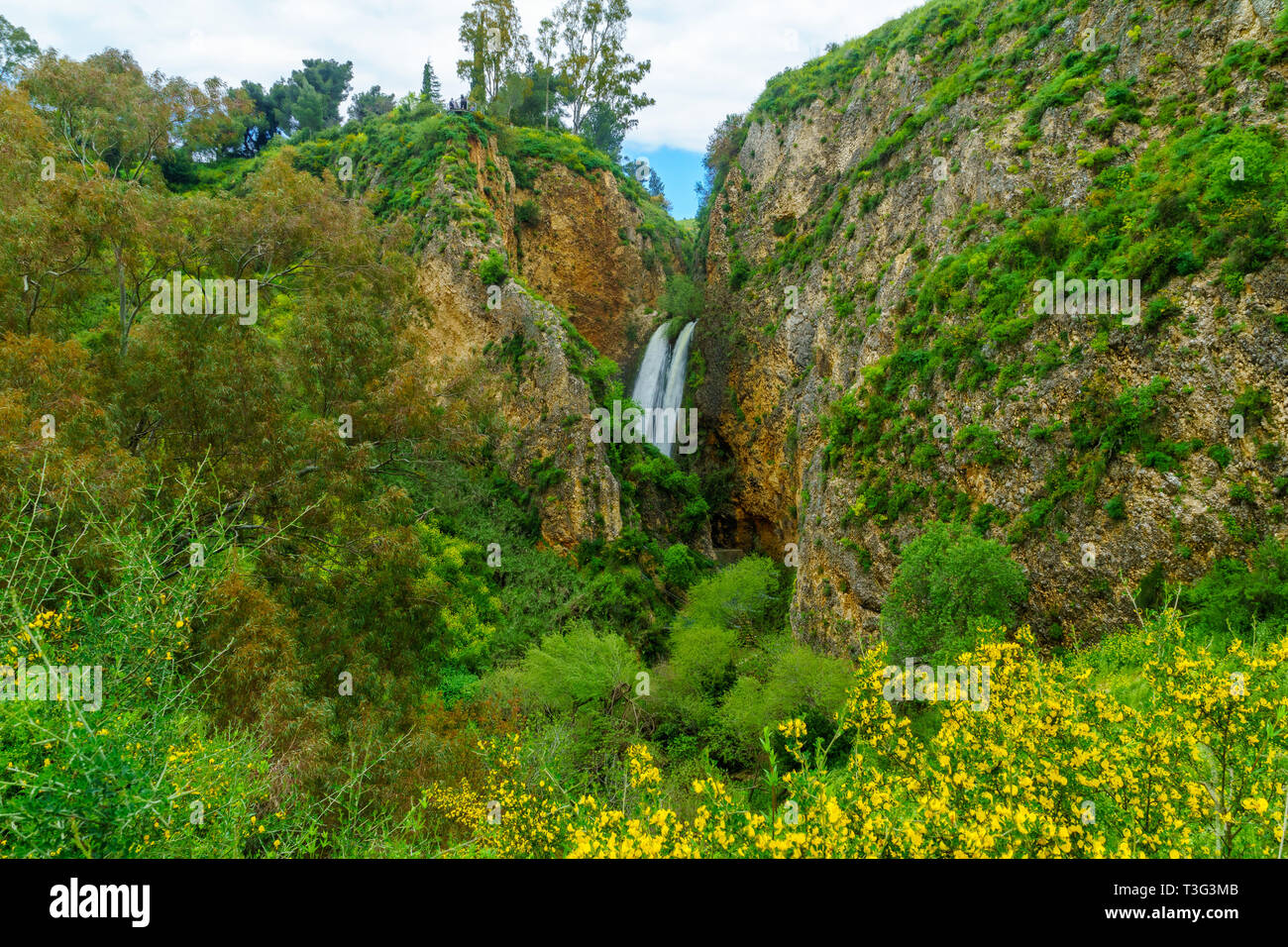 Jordan waterfall middle hi-res stock photography and images - Alamy