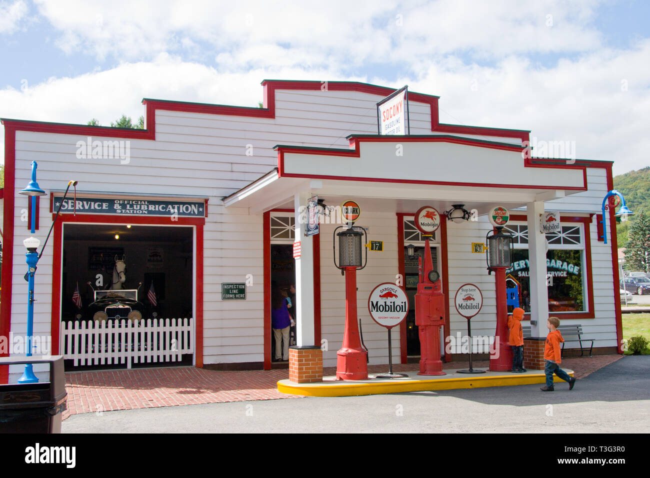 Clark’s trading post new hampshire hi-res stock photography and images ...