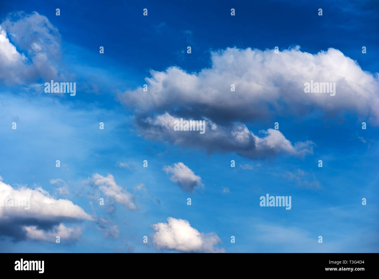 Real clouds hi-res stock photography and images - Alamy