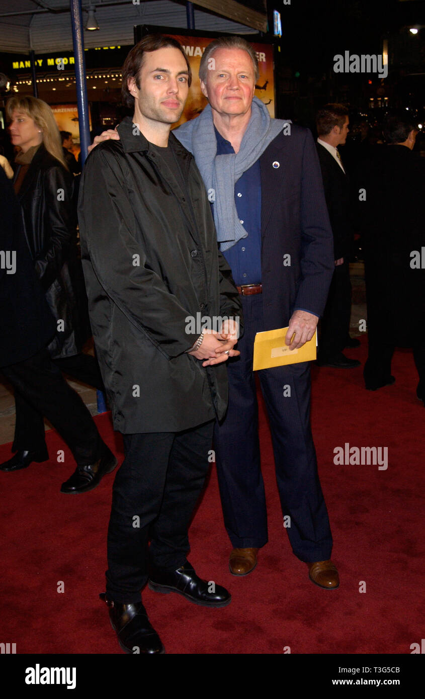 LOS ANGELES, CA. February 04, 2002: Actor JON VOIGHT & actor son JAMES ...