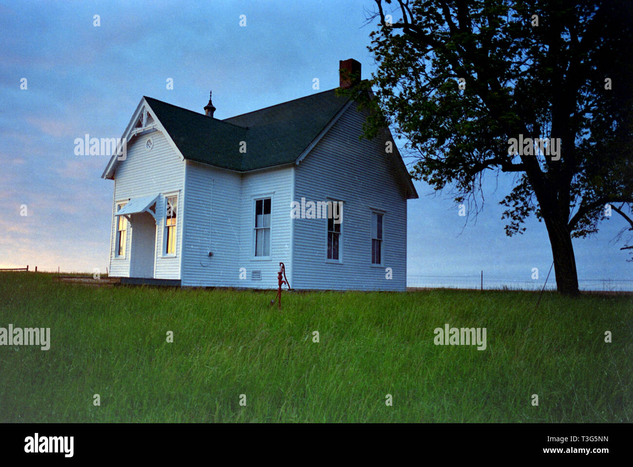 Old fashioned one room school hi-res stock photography and images - Alamy