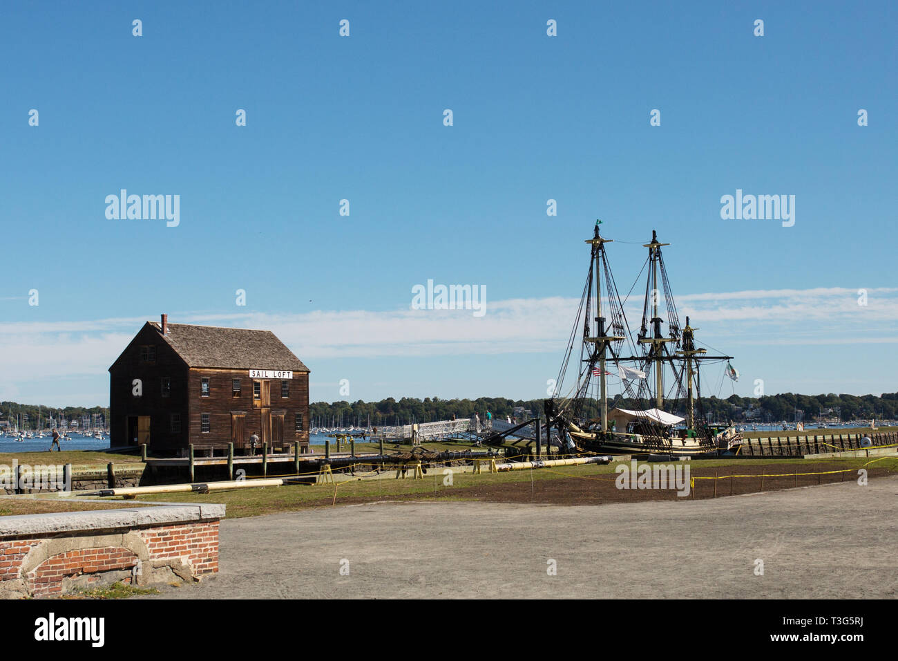 Massachusetts ship sailboat hi-res stock photography and images - Alamy