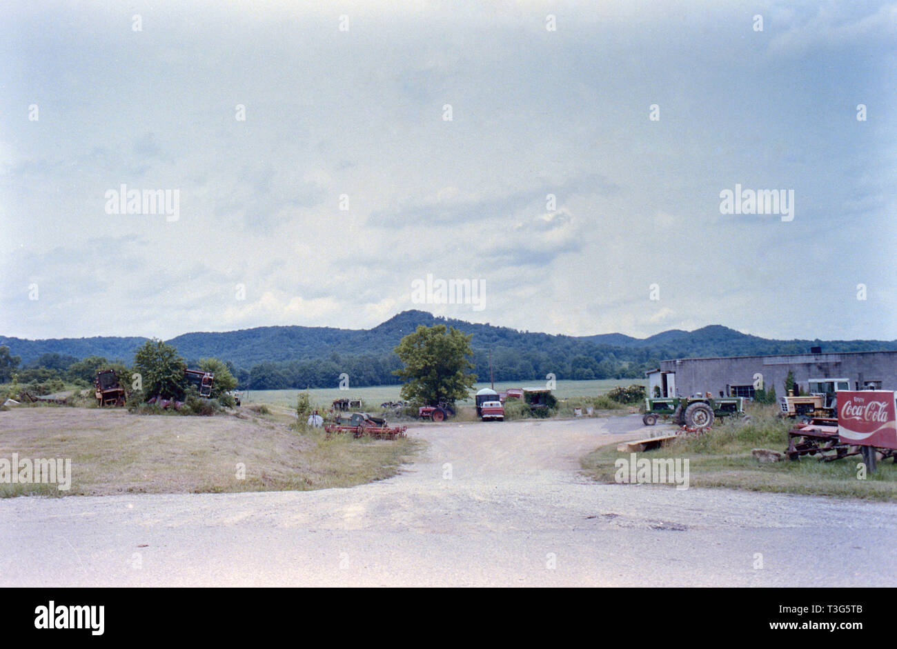 1990s rural highway junk hi-res stock photography and images - Alamy