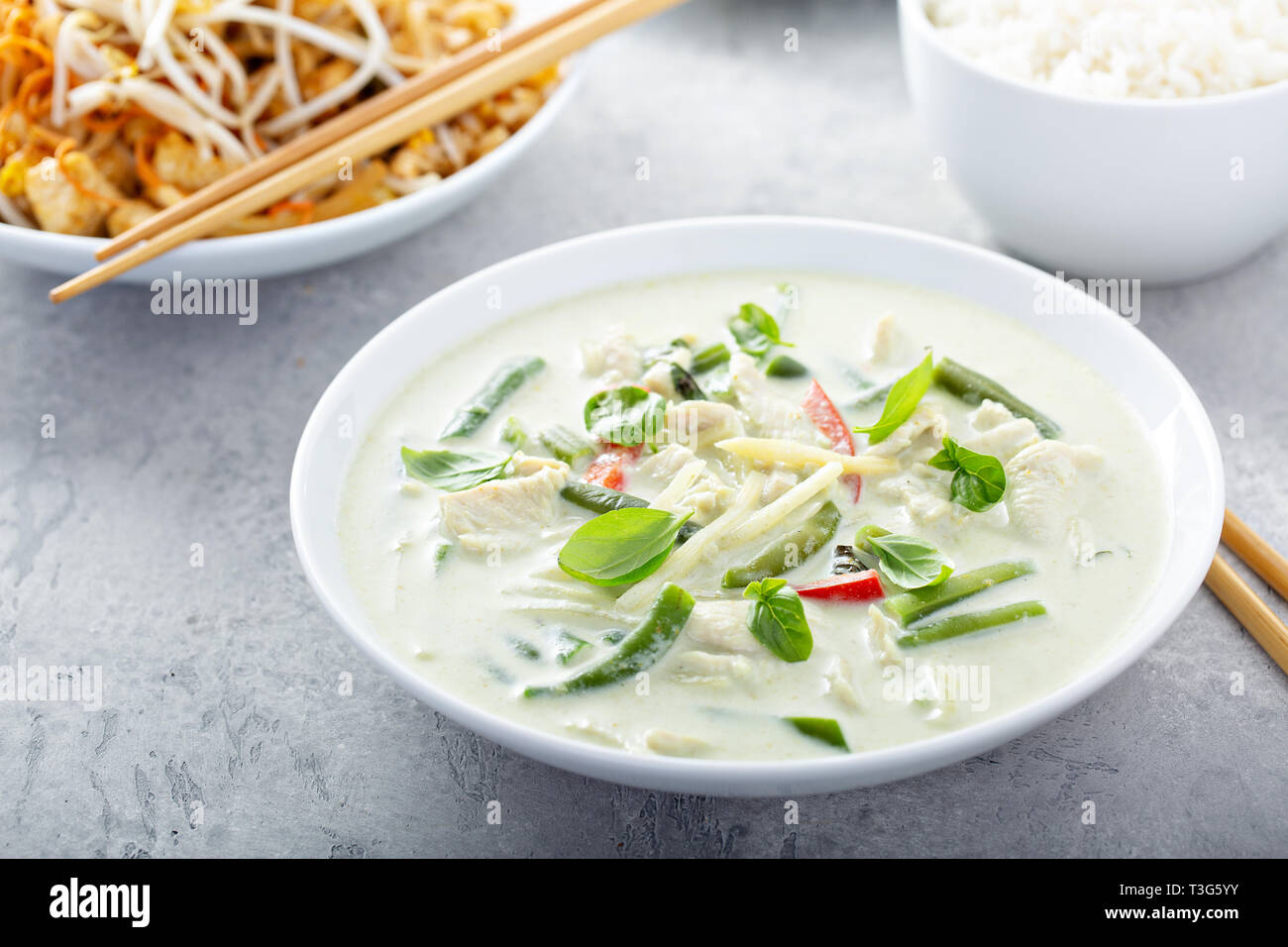 Green curry and rice Stock Photo - Alamy