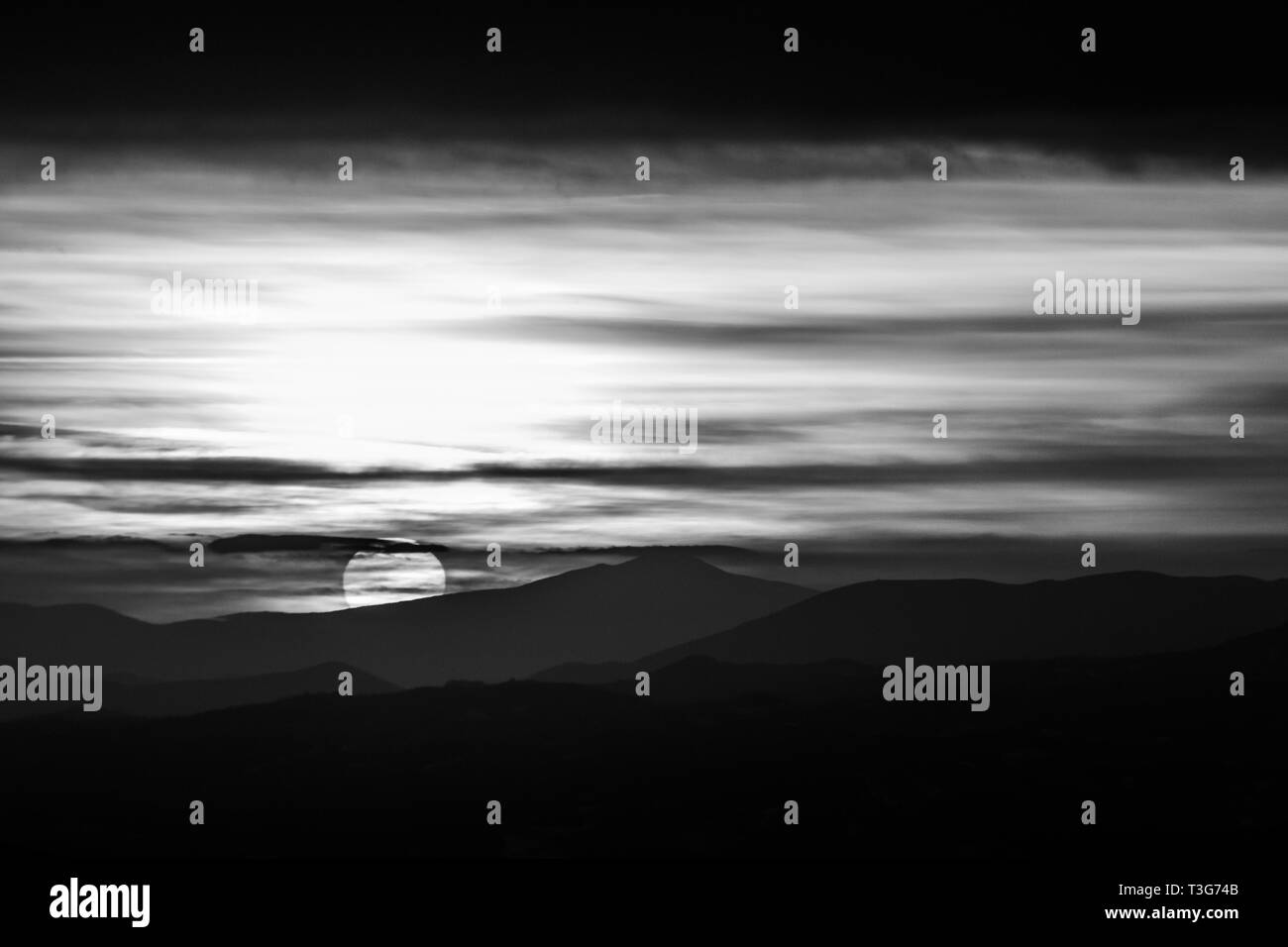 Beautiful sunset over mountains layers in Umbria (Italy Stock Photo - Alamy