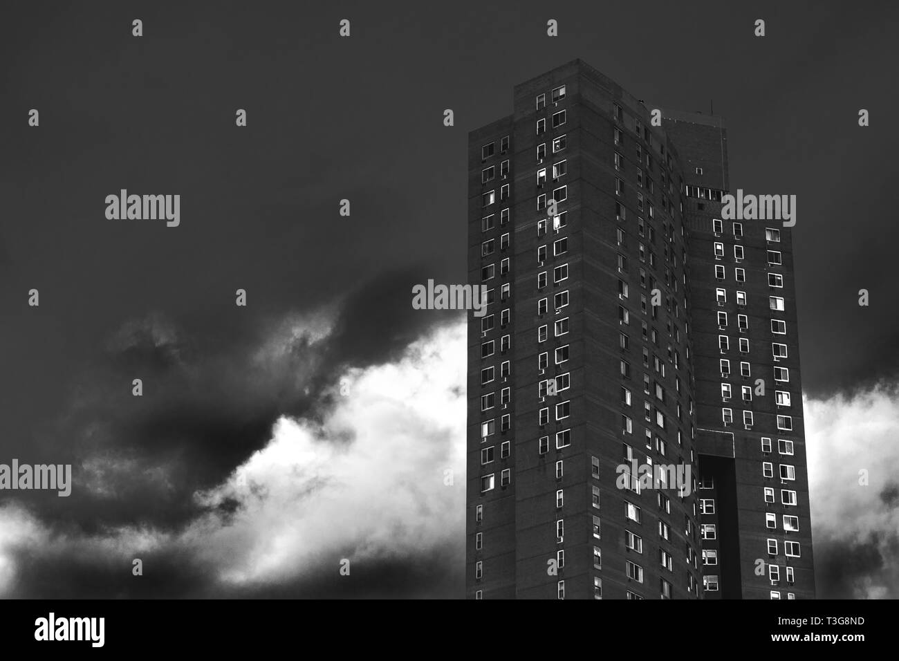 A Downtown Manhattan high-rise apartment building on a cloudy and ...