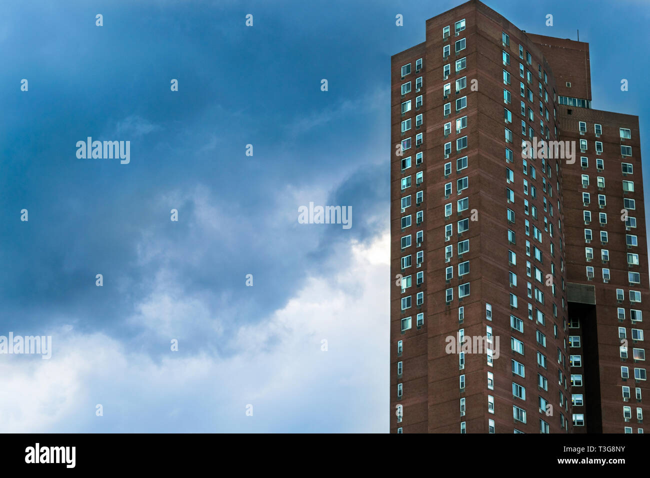 A Downtown Manhattan high-rise apartment building on a cloudy and ...