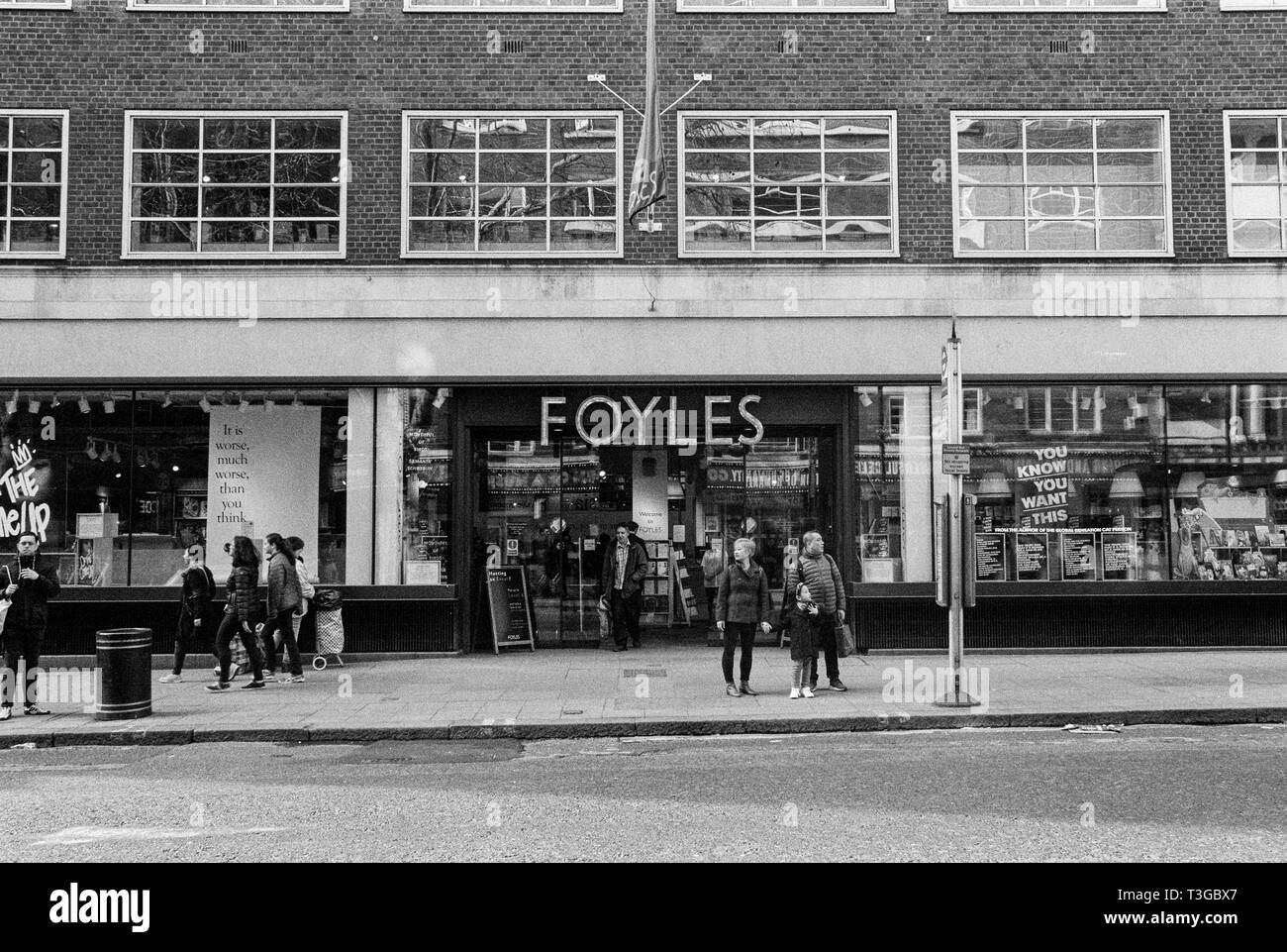 Foyles london charing cross road Black and White Stock Photos & Images ...