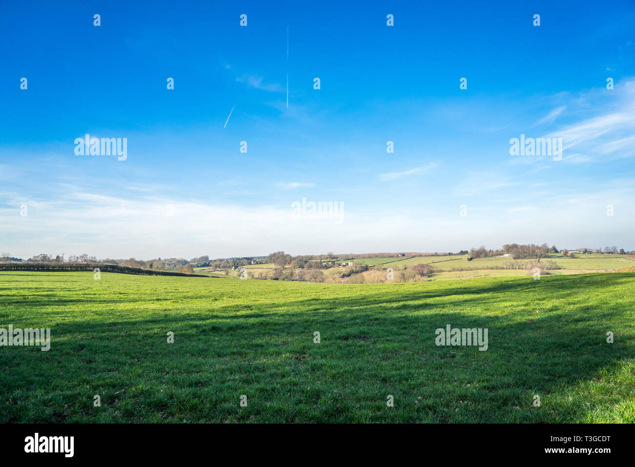 Sunny british landscape hi-res stock photography and images - Alamy