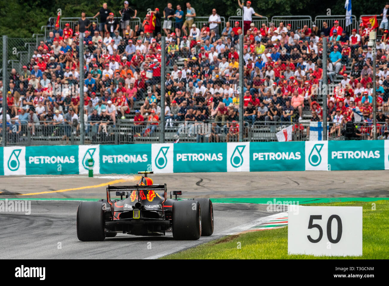 Monza/Italy - #33 Max Verstappen (Red Bull Racing) at the Roggia ...