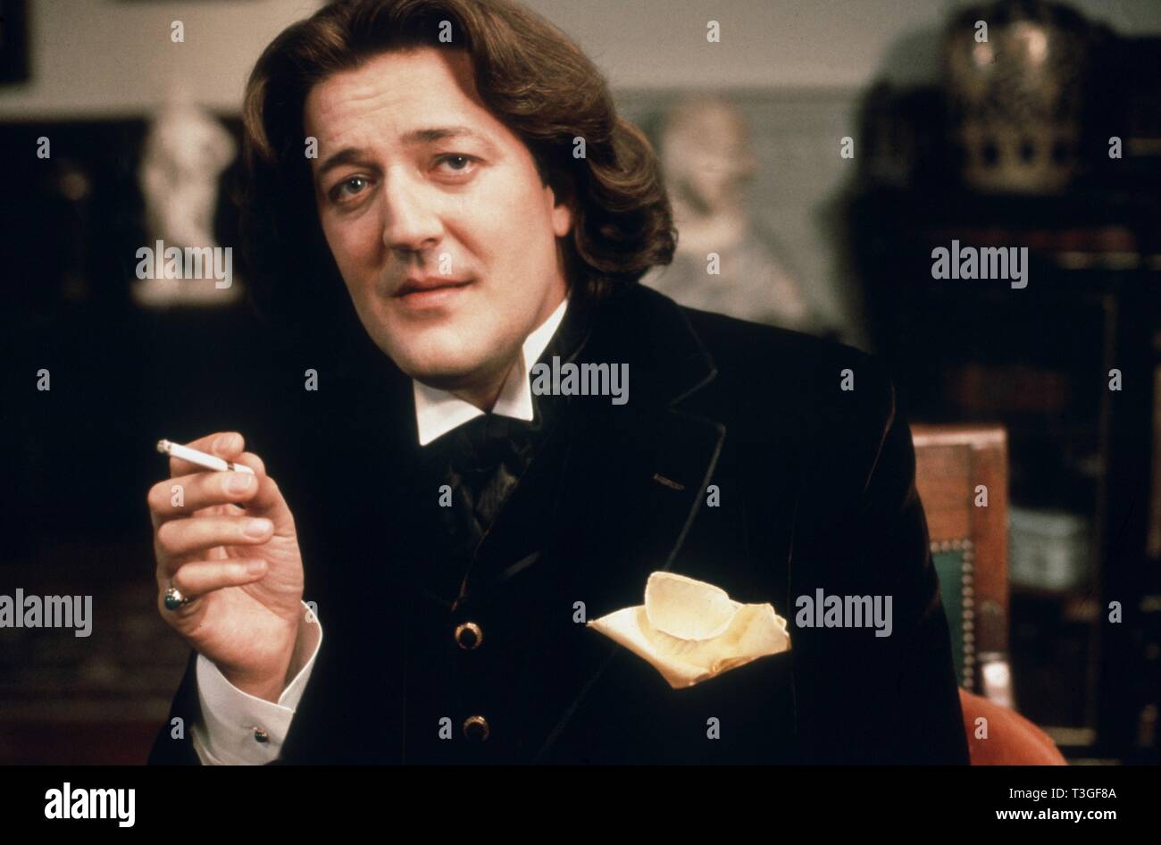 Wilde 1997 stephen fry hi-res stock photography and images - Alamy
