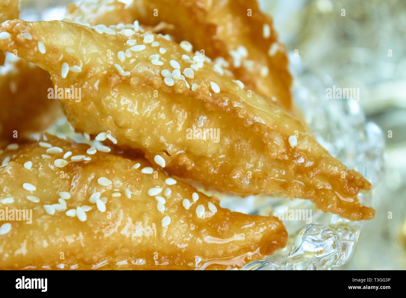 Sweet arabic algerian samsa samosa Stock Photo - Alamy