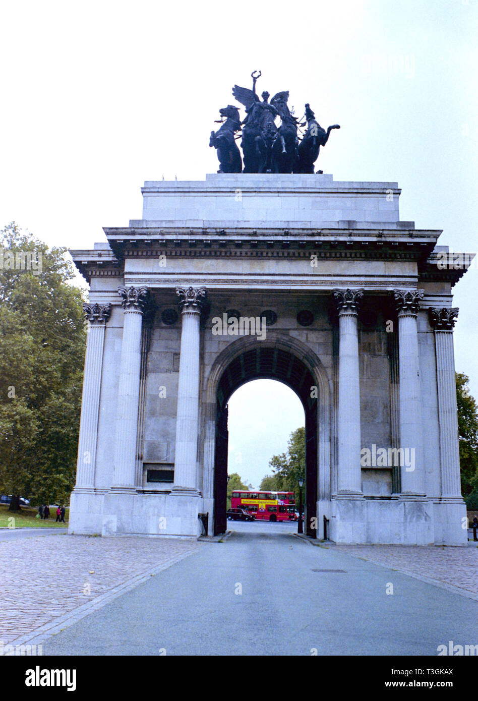 1990s london traffic double decker bus hi-res stock photography and ...