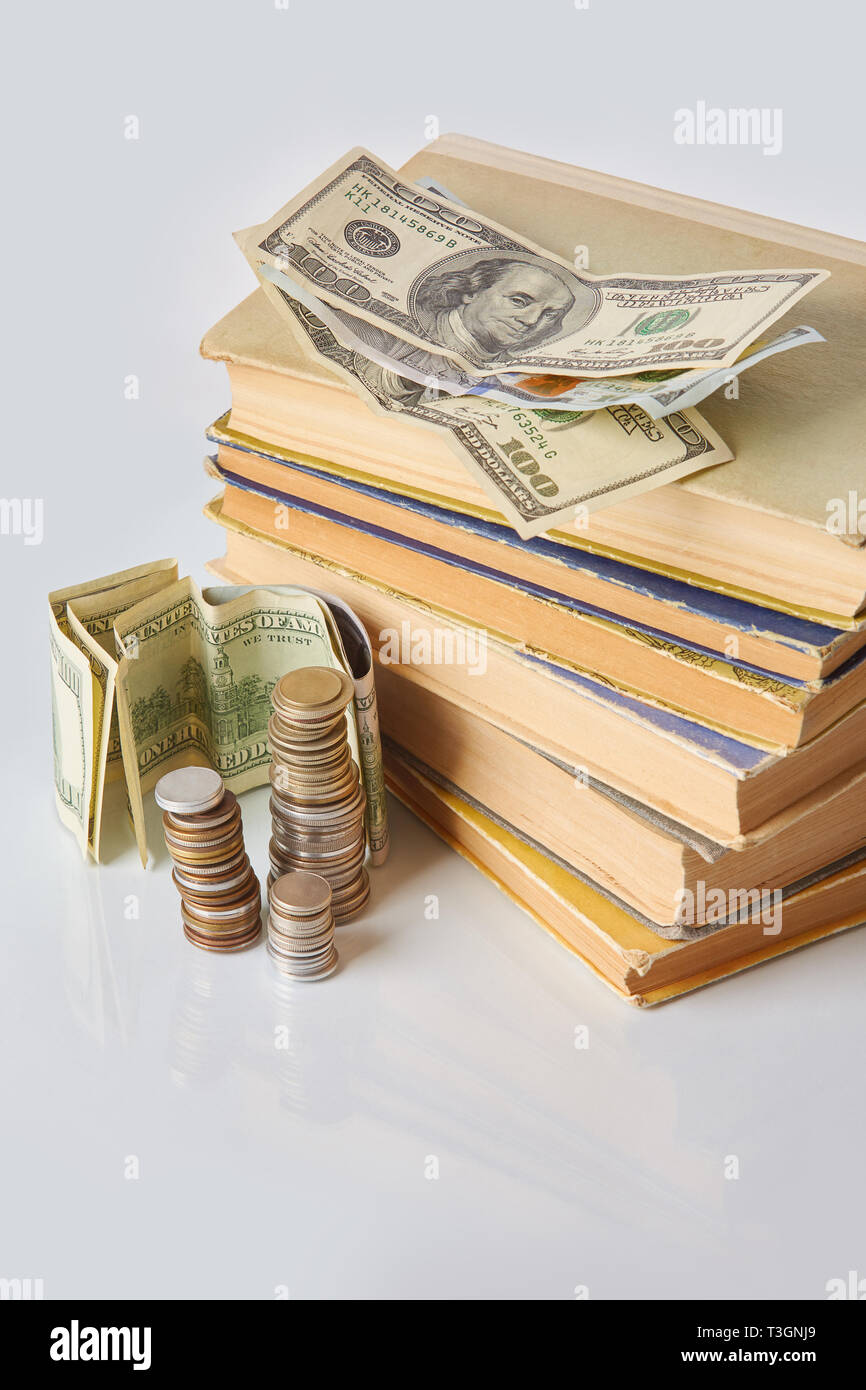 A growing pile of dollar bills hi-res stock photography and images - Alamy