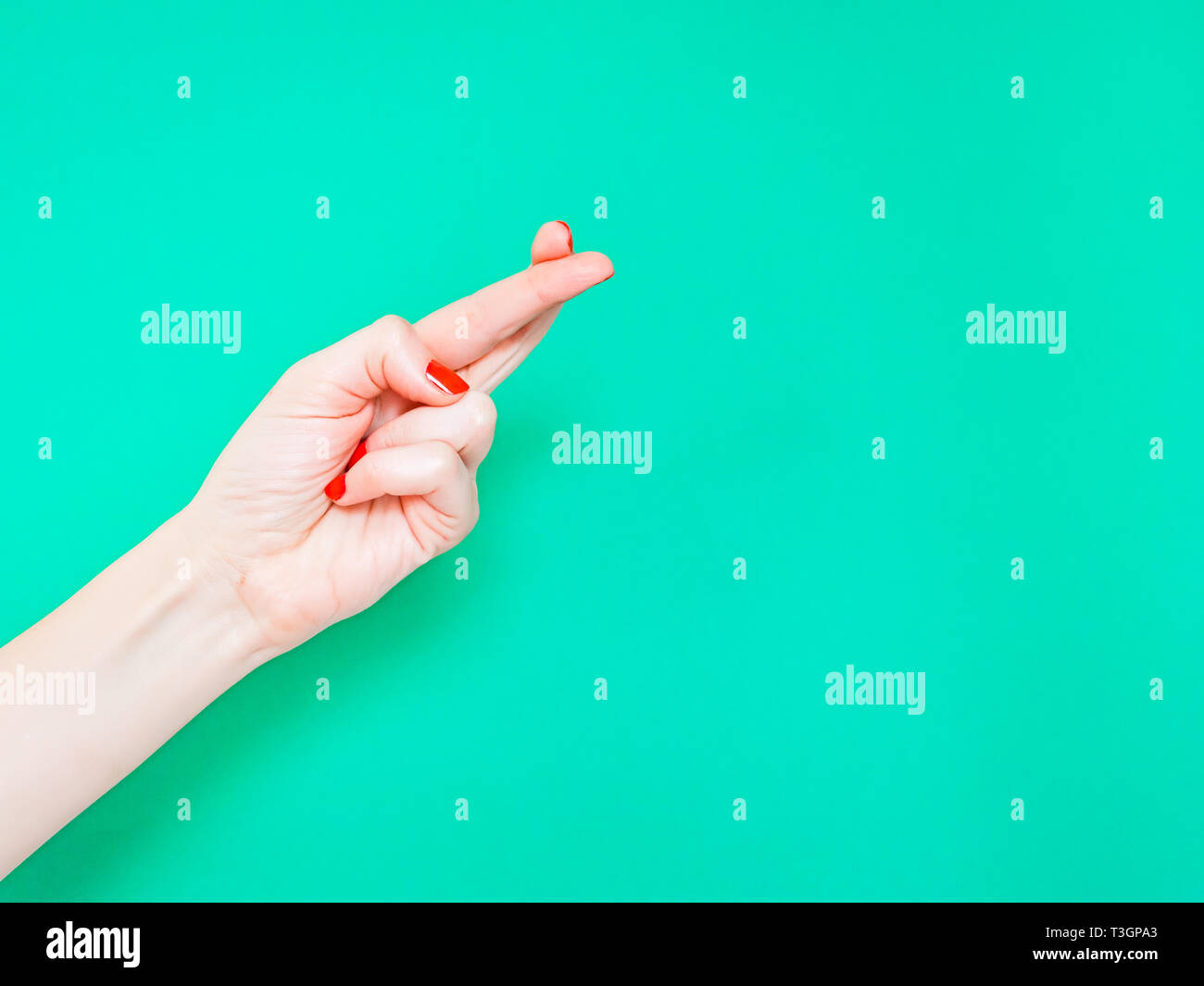 The Fingers Crossed Hand Sign. Cross your fingers when you re hoping ...