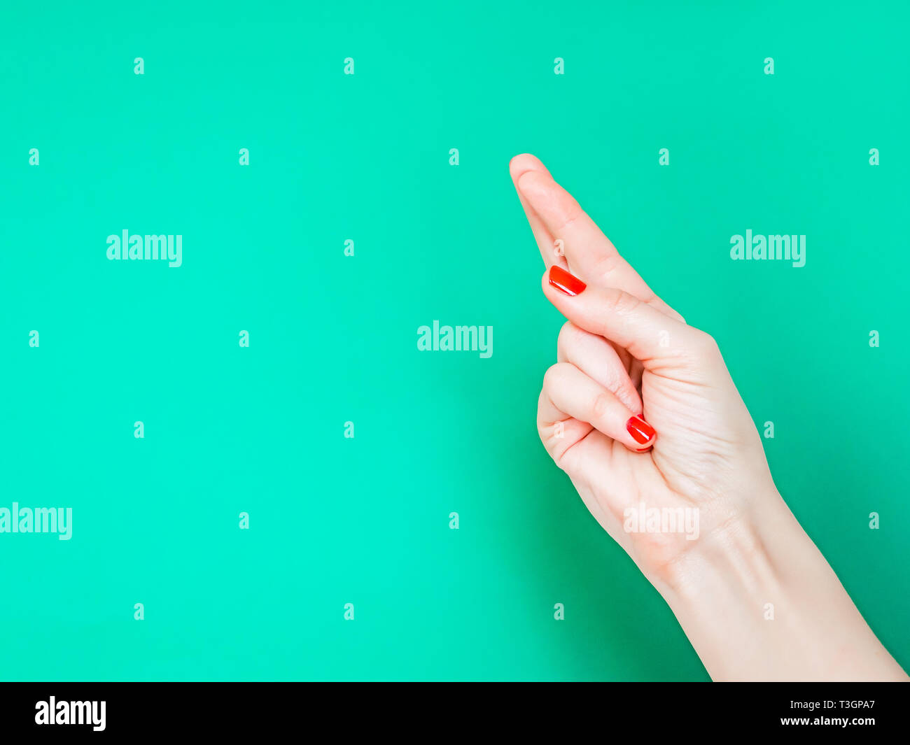 The Fingers Crossed Hand Sign. Cross your fingers when you re hoping ...