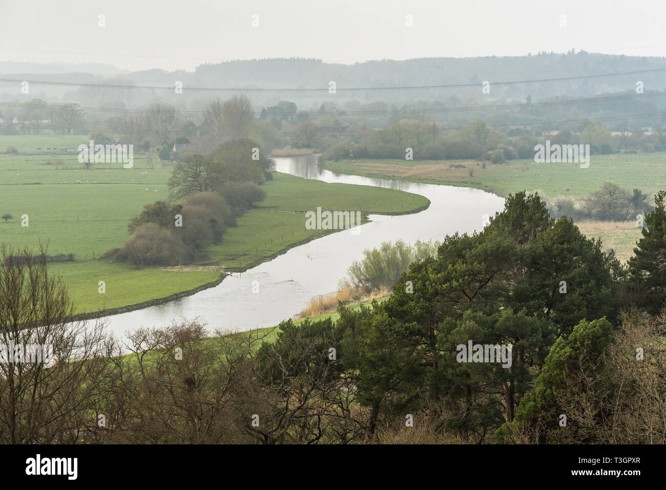 Avon river hampshire hi-res stock photography and images - Alamy
