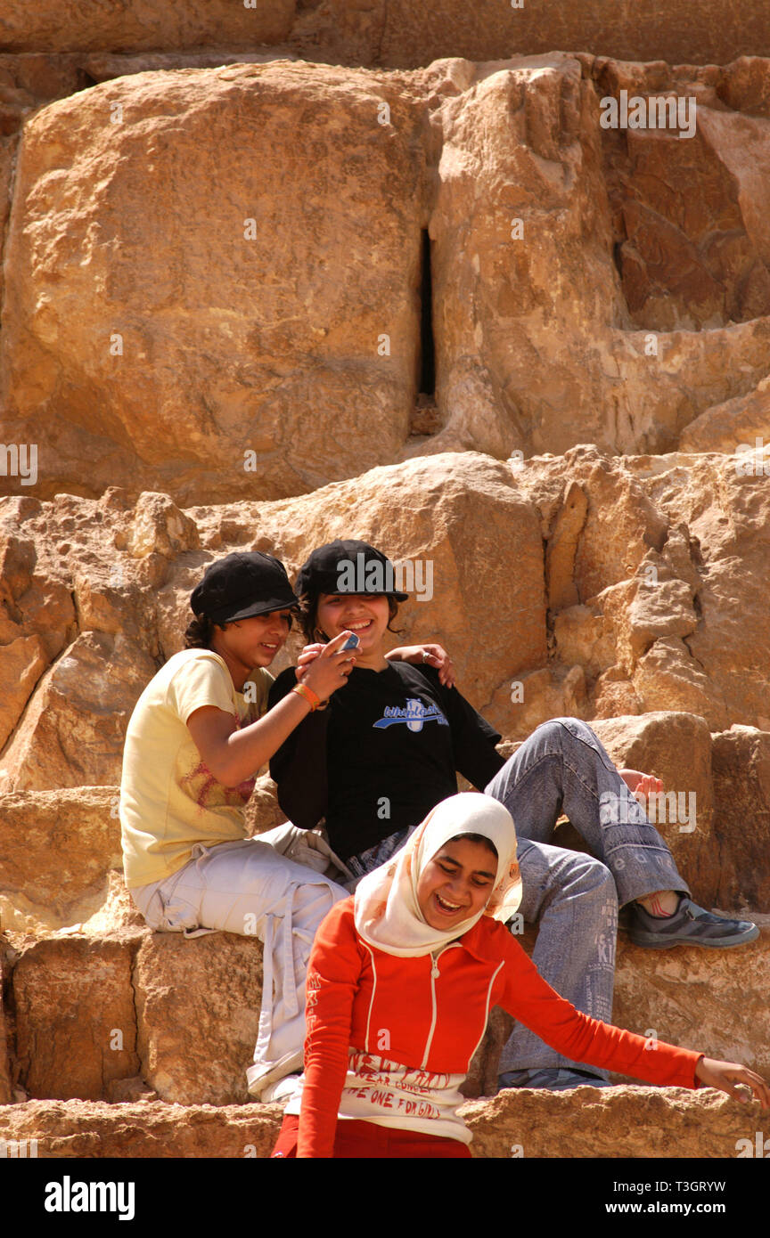 Egypt woman traditional smiling hi-res stock photography and images - Alamy