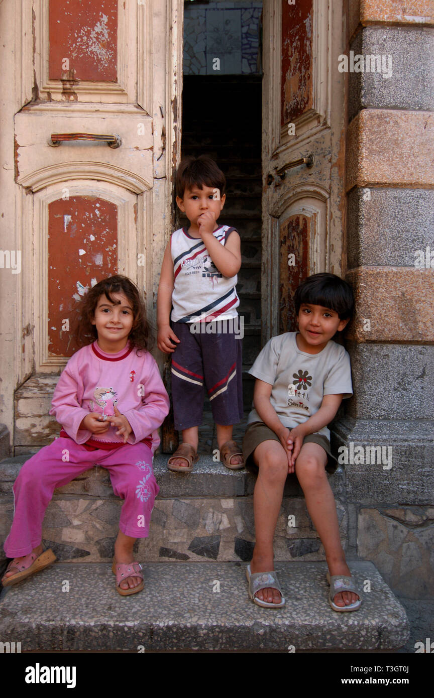Syrian children hi-res stock photography and images - Alamy