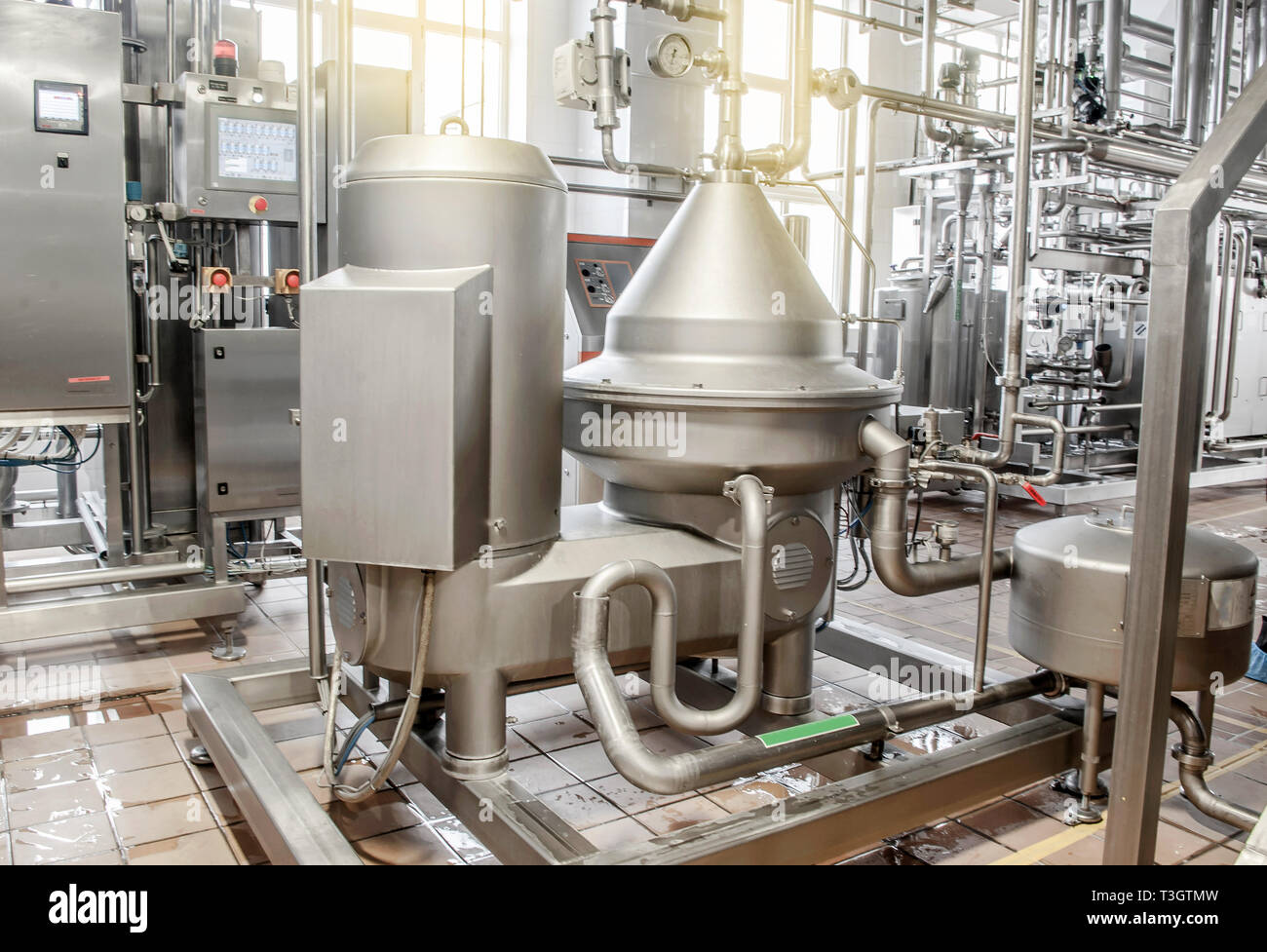 Pasteurization tank hi-res stock photography and images - Alamy