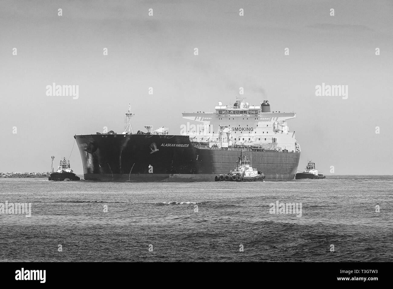 Supertanker Entering Port High Resolution Stock Photography and Images ...