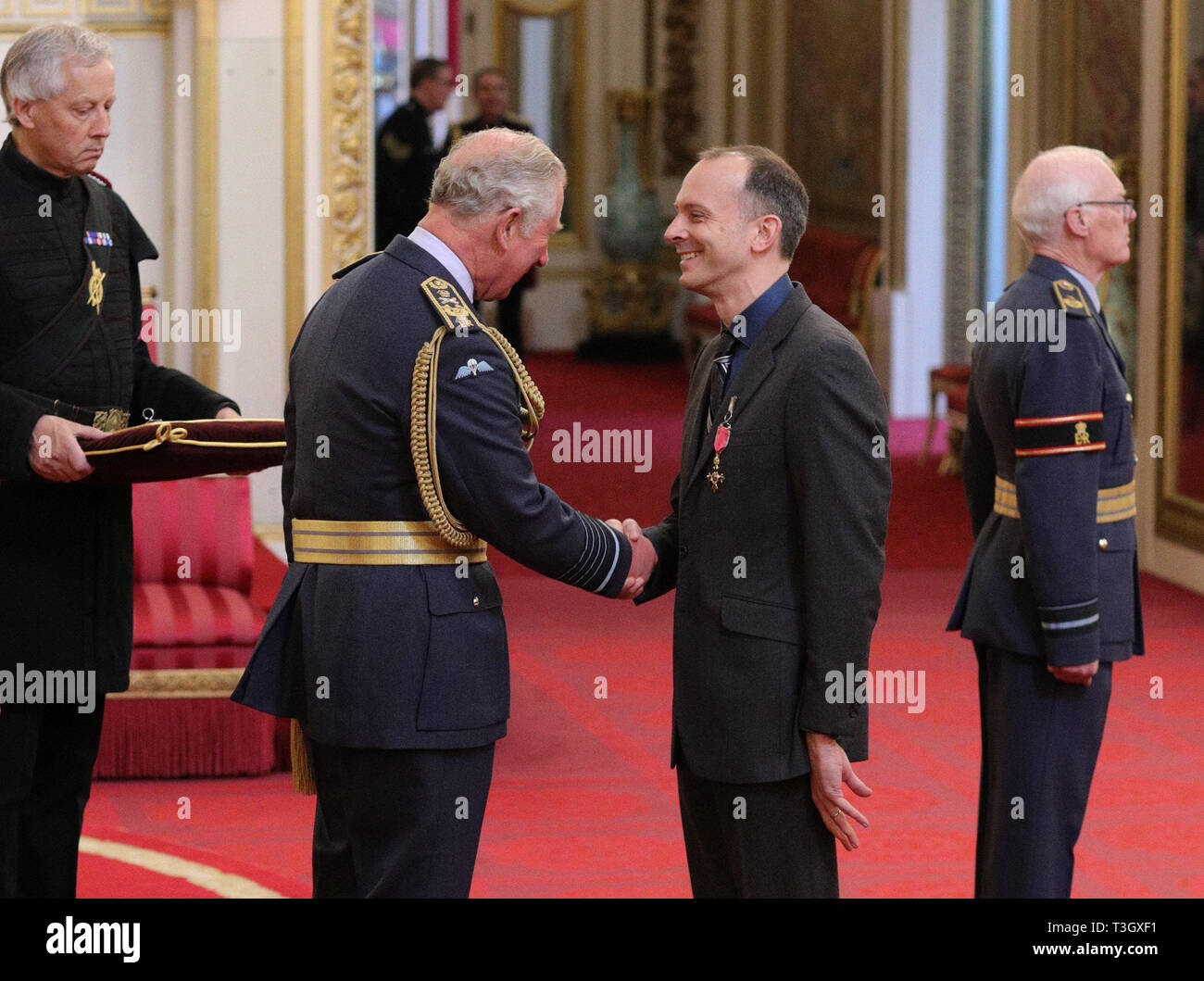 Timothy Harford is made an OBE (Officer of the Order of the British ...