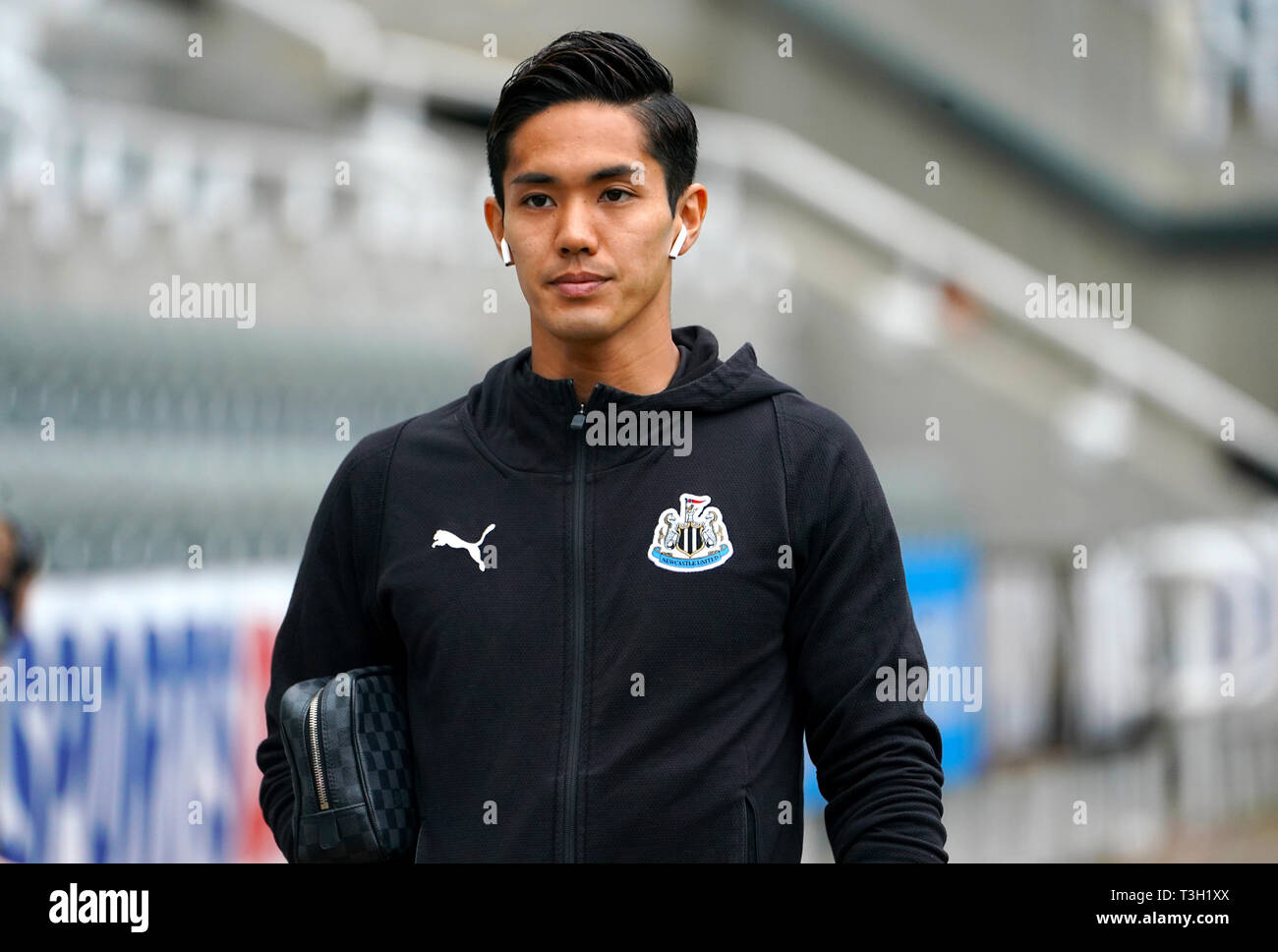 Yoshinori muto of newcastle united hi-res stock photography and images ...