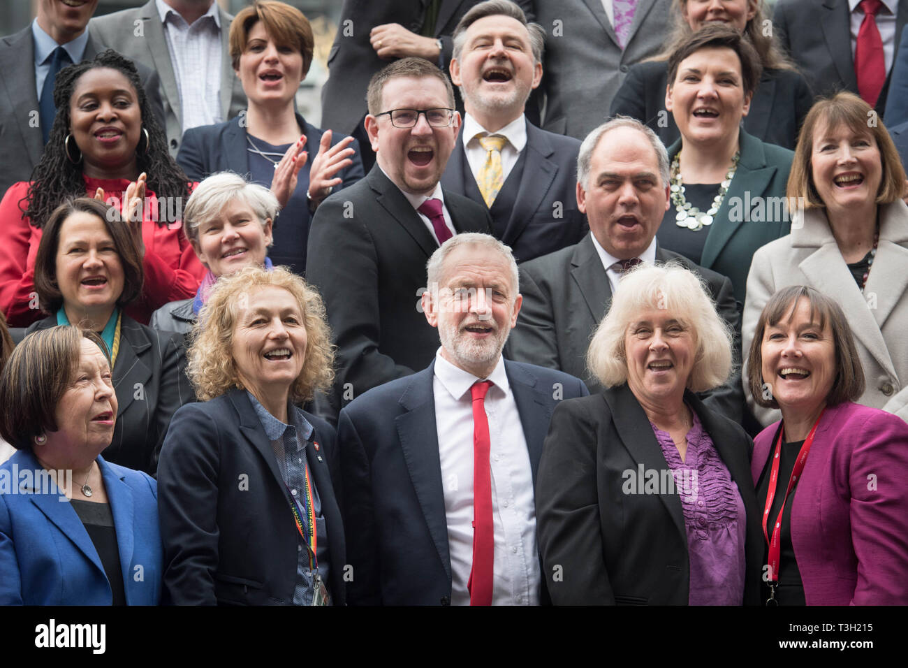 Ruth jones mp hi-res stock photography and images - Alamy