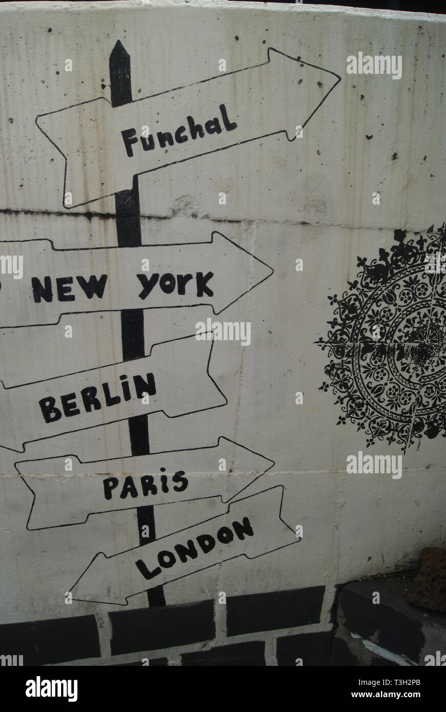 DESSIN À FUNCHAL Stock Photo - Alamy