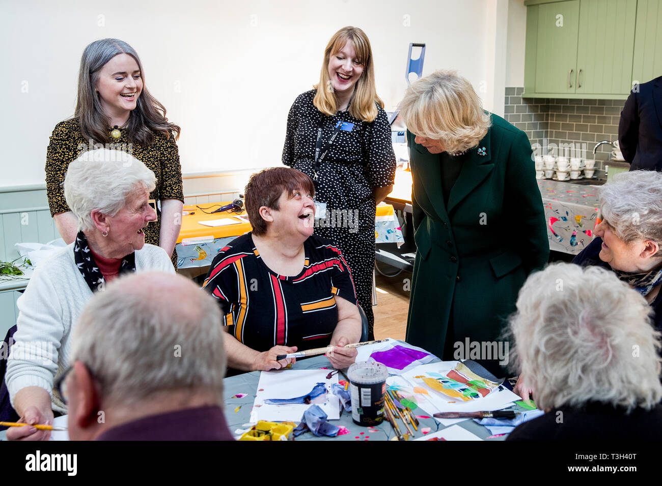 Elizabeth doherty centre sitting hi-res stock photography and images ...