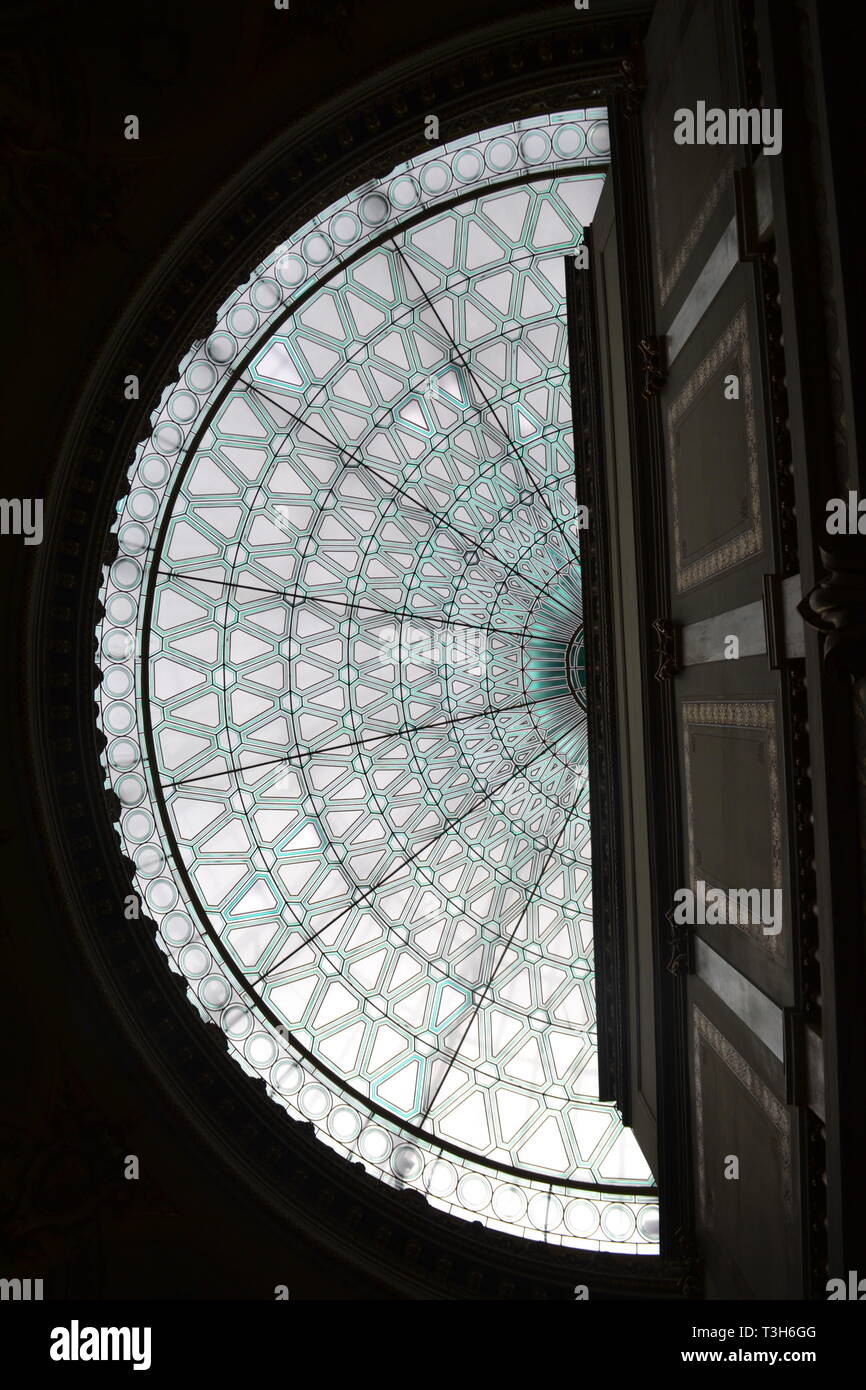 Semi dome hi-res stock photography and images - Alamy