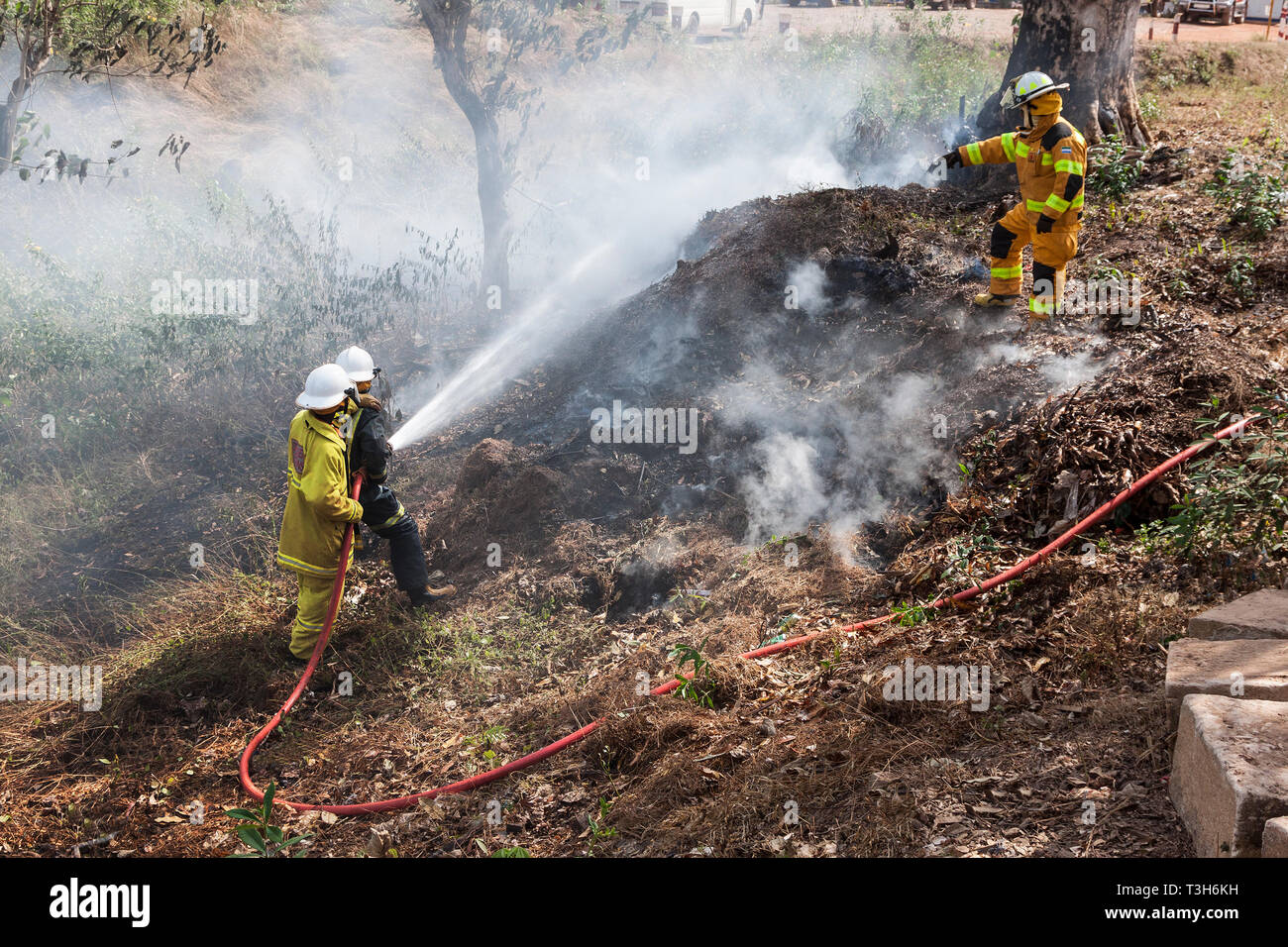 Sierra Leoneans in emergency response team training in fire fighting ...